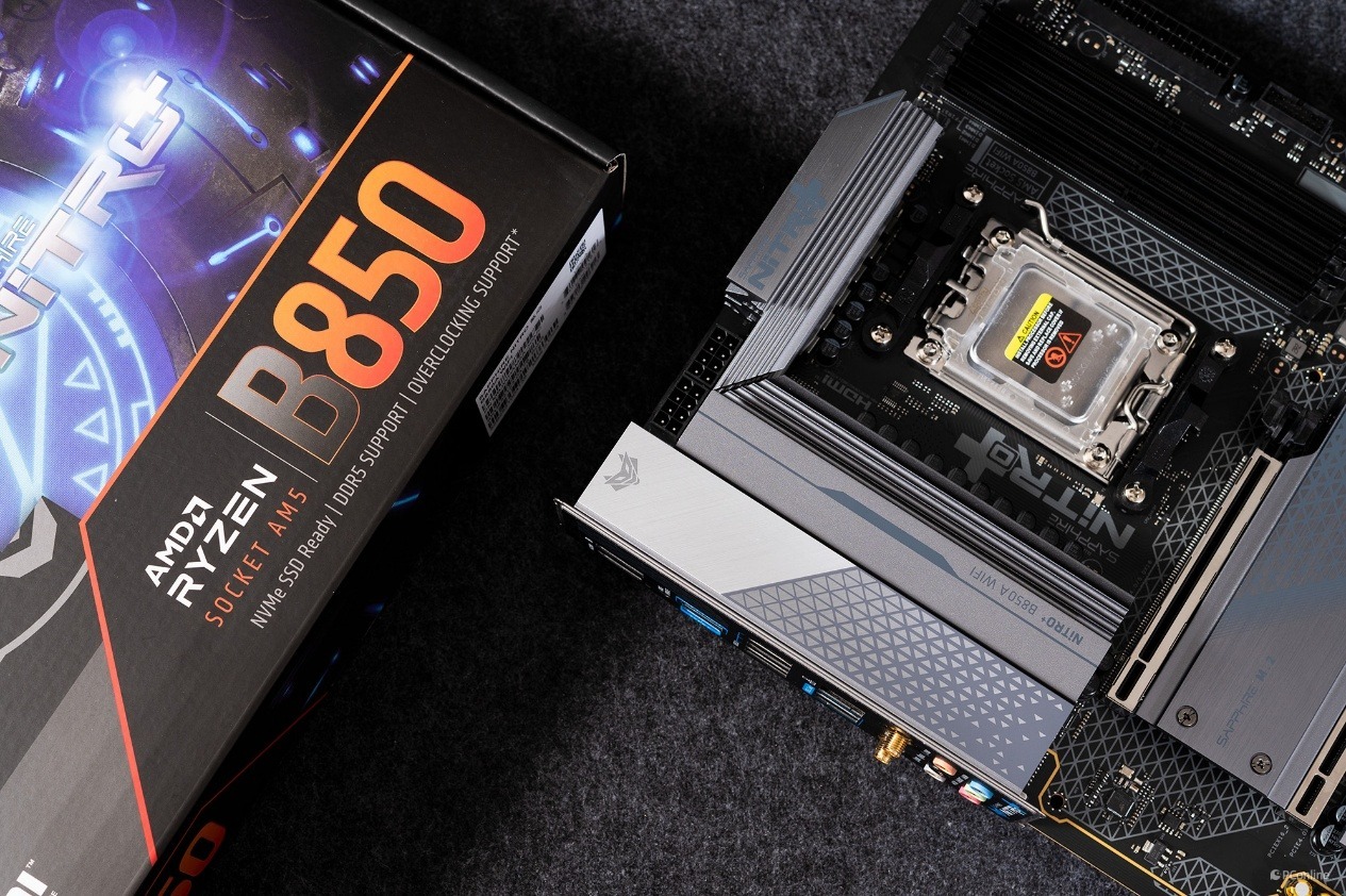 蓝宝石 NITRO 氮动 B850A WIFI主板评测：又一超性价比的3A平台新选-太平洋科技